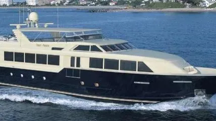 True North yacht (Broward Marine, 35.97m, 2000)